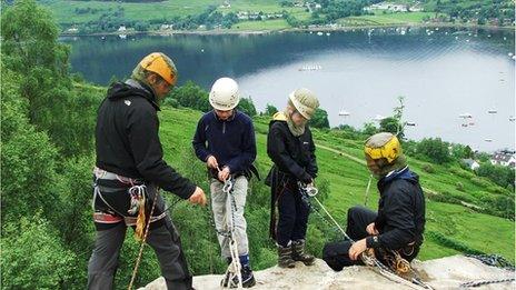 Scottish Scout numbers on the rise - BBC News