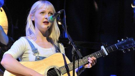 Laura Marling: 'I'm unsure of my femininity' - BBC News