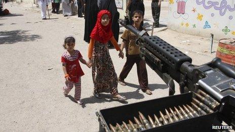 Situation of children in Iraq 'a neglected crisis' - BBC News