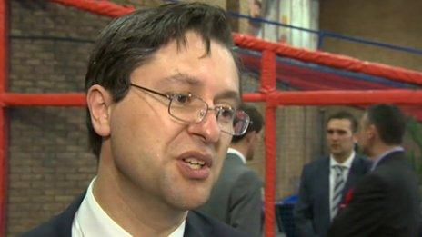 £30m devolution deal with North East mayor gets backing - BBC News