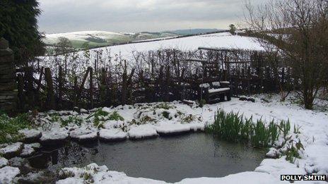Shropshire flood warnings issued after snow - BBC News