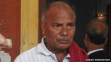 India Bihar families fight for 66 years over a plot of land - BBC News