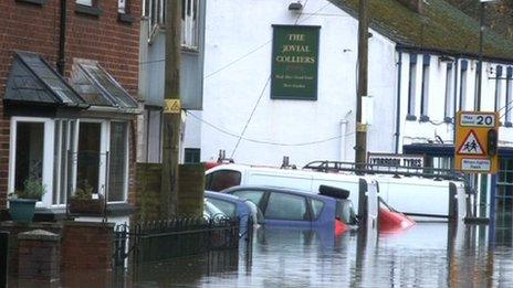 Lydbrook village gets new £290k flood defences - BBC News