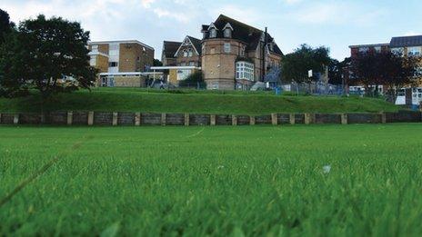 Bournemouth St Peter's Catholic School in £8m expansion plan - BBC News