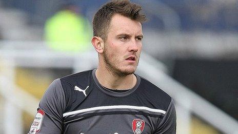 Macclesfield Town: Rhys Taylor re-signs on non-contract terms - BBC Sport