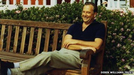 Legacy makes late Derek Williams a giver of art - BBC News