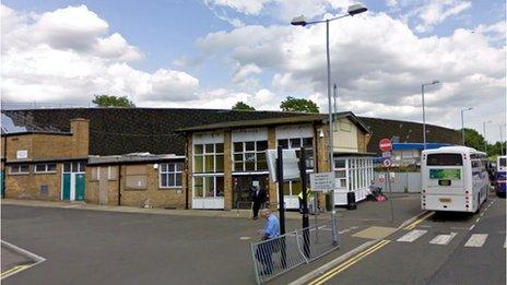 Creative Co-op agree lease on Colchester bus station room - BBC News