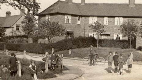 Wrexham's Garden Village marks 100th anniversary - BBC News