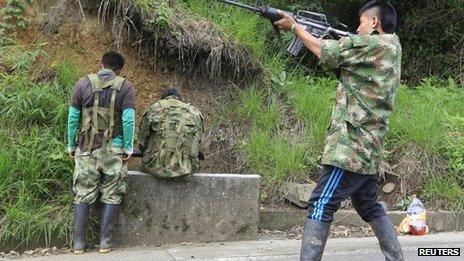 Colombian president vows to fight Farc after killings - BBC News