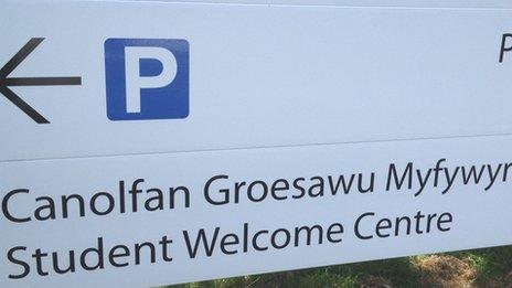 Aberystwyth University admits Welsh sign spelling errors - BBC News