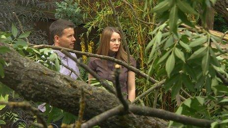 Melton Mowbray couple's 'lucky escape' after tree fall - BBC News