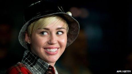Miley Cyrus storms to top of singles chart - BBC News