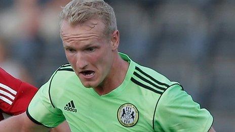Marcus Kelly signs new Forest Green Rovers contract - BBC Sport