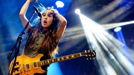 Haim announce the details of a headline European tour - BBC News