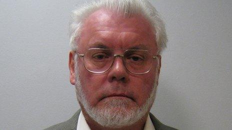Former choirmaster John Lillis 'lenient' jail term increased - BBC News
