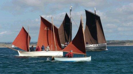 Luggers sail into west Cornwall - BBC News