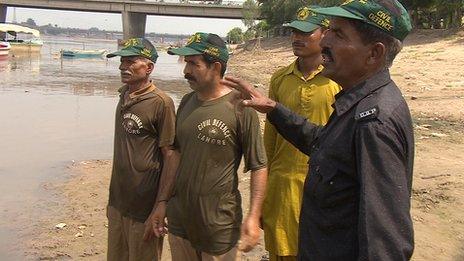 'I drowned my daughter in a rage' - BBC News