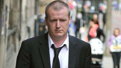 Liverpool court clerk jailed for driving licence scam - BBC News