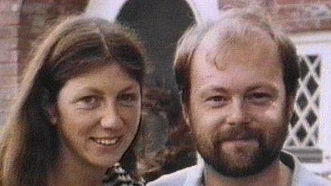 Florida tourist murderer has life sentence reduced - BBC News