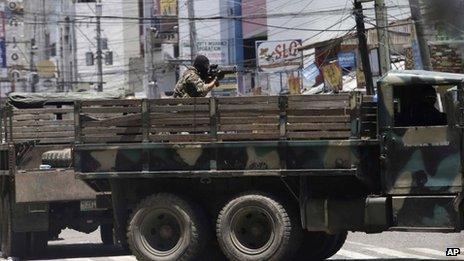 Rebels and troops resume fight in southern Philippines - BBC News