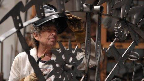 Bob Dylan's iron works to go on display - BBC News