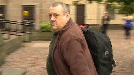 Boiler room scam: Graham Mills jailed for seven years - BBC News