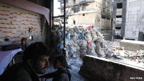 Syria chemical weapons: UN discusses draft resolution - BBC News