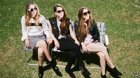 Haim say they won't have the same fall out as Oasis - BBC News