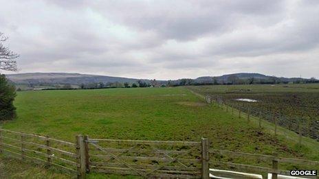 Almost 200 object to solar farm in Heapey, Chorley - BBC News