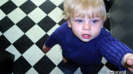 Baby P mother Tracey Connelly 'released from prison' - BBC News