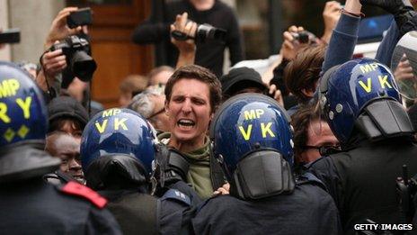Undercover police: Cardiff Anarchist Group objects to secret hearing ...