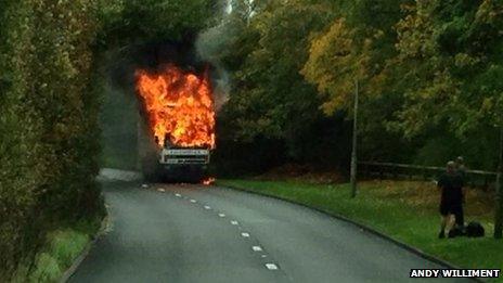 Furniture lorry fire shuts A31 road at Wimborne - BBC News