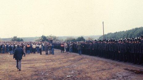 'Battle of Orgreave': Miners and police remember - BBC News