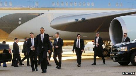 US Secret Service agents 'removed from Obama guard detail' - BBC News