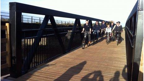 Devon Exe Trail nearer with bridge opening - BBC News