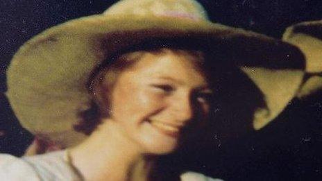 Birmingham pub bombings: Call to reopen investigation - BBC News