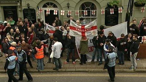 Four arrested in EDL and Exeter Together marches - BBC News