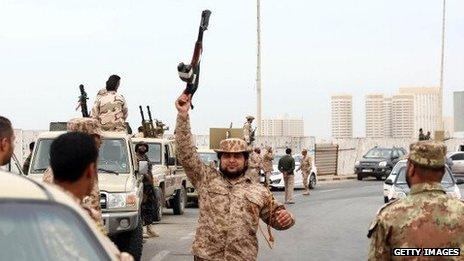 What in the world: Militia violence in Libya - BBC News