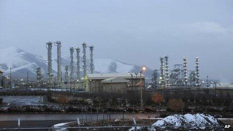 Iran and P5+1 nuclear talks resume in Geneva - BBC News