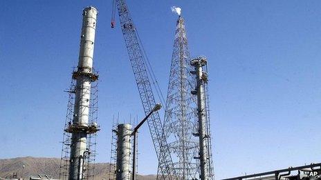 Iran and world powers struggle on nuclear deal in Geneva - BBC News