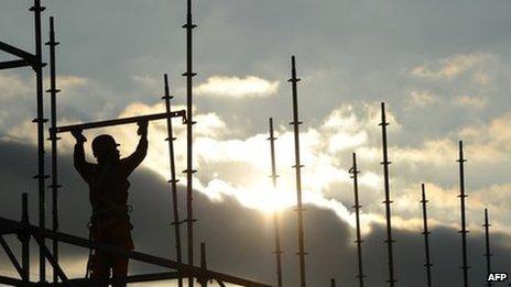 German business confidence improves as growth continues - BBC News