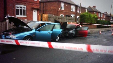 Car fires lead to Nottingham road closures - BBC News