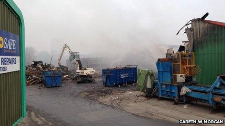 Llandow fire at Vale Business Park set for second week - BBC News
