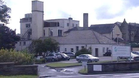 Machynlleth holds health service study meetings - BBC News