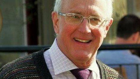 Alan Greaves murder: Anniversary service at site of killing - BBC News