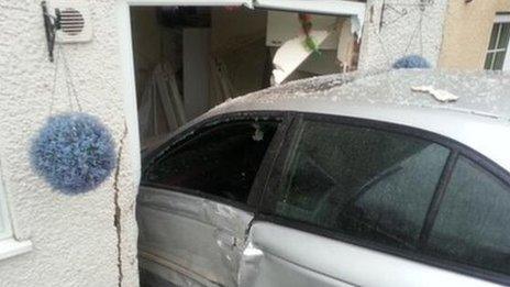 Car crashes into house in Coopers Bank Road, Lower Gornal - BBC News