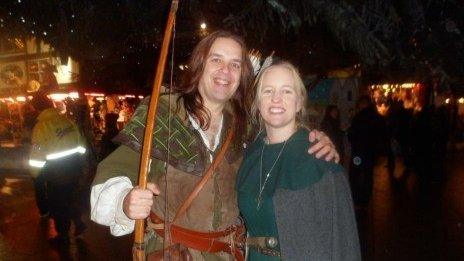 Nottingham's Robin Hood and Maid Marian to marry - BBC News