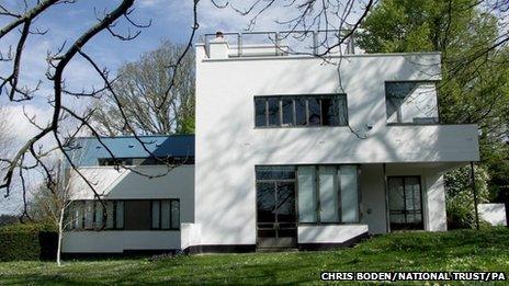 High Cross House closes after National Trust ends lease - BBC News