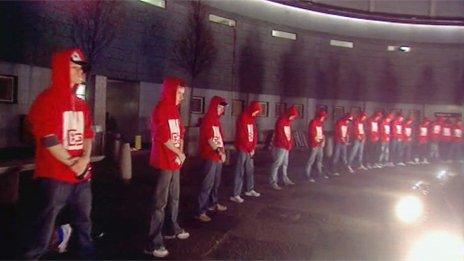 Top 10 pop picks as TOTP turns 50 - BBC News