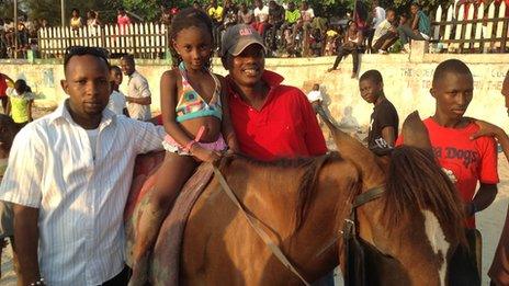 Queen's Baton Relay: New Year's Day, Freetown, Sierra Leone - BBC News